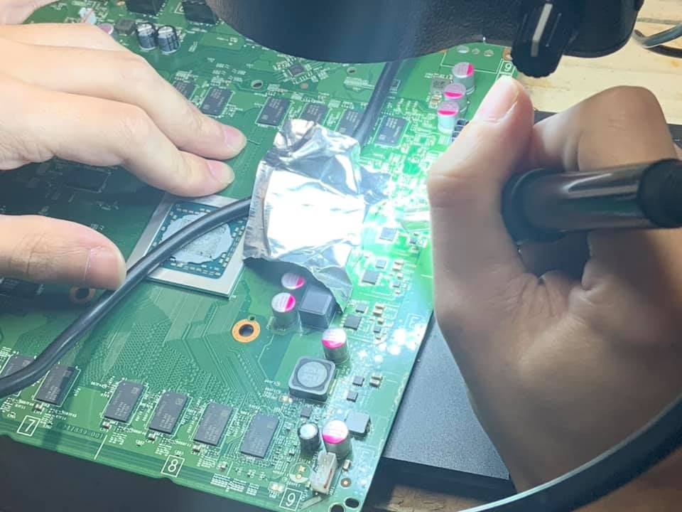 Micro Soldering Circuit Boards - Palmetto Tech Rescue